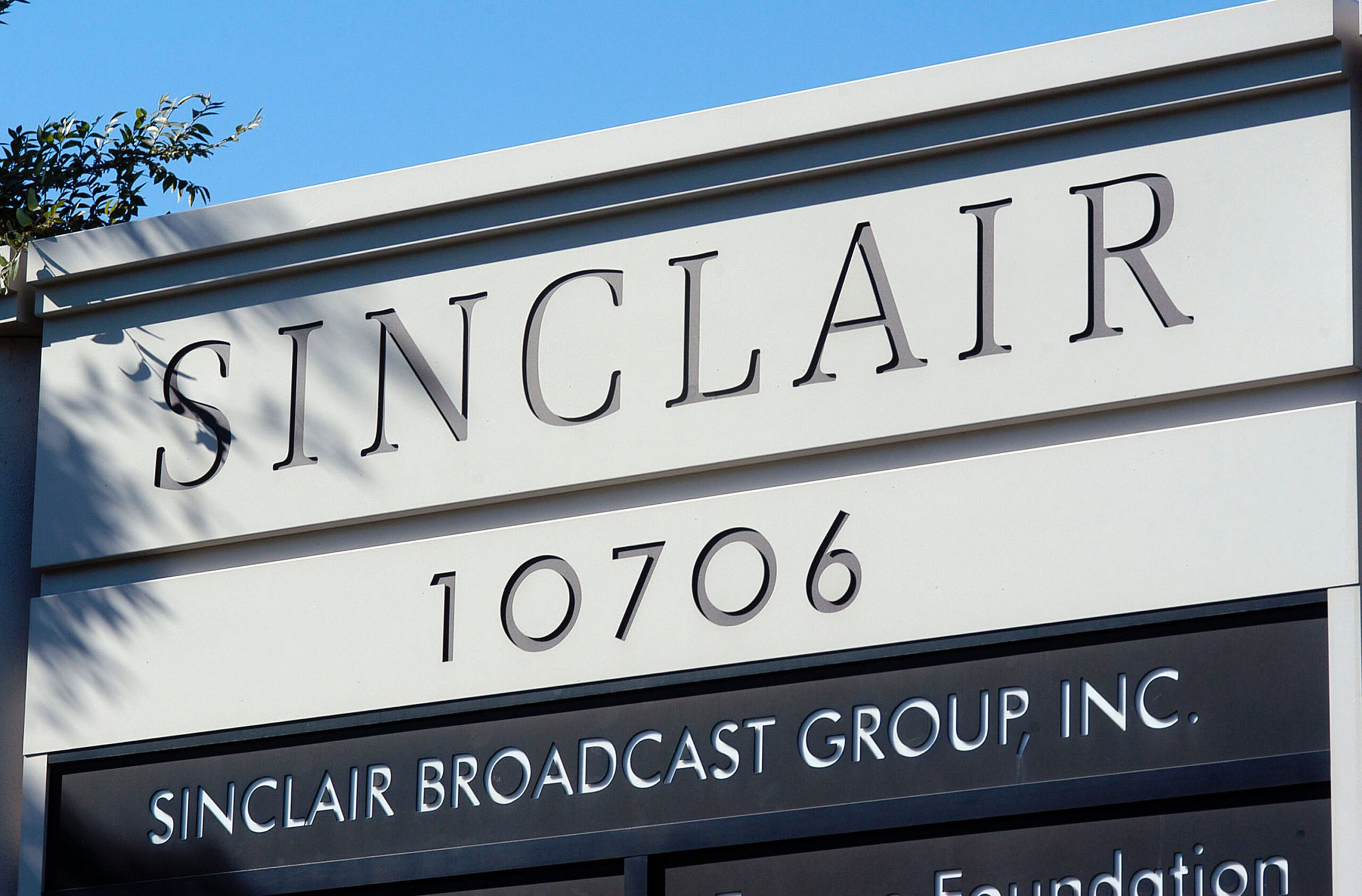 Sinclair Buys Regional Sports Networks From Disney in $10.6 Billion ...